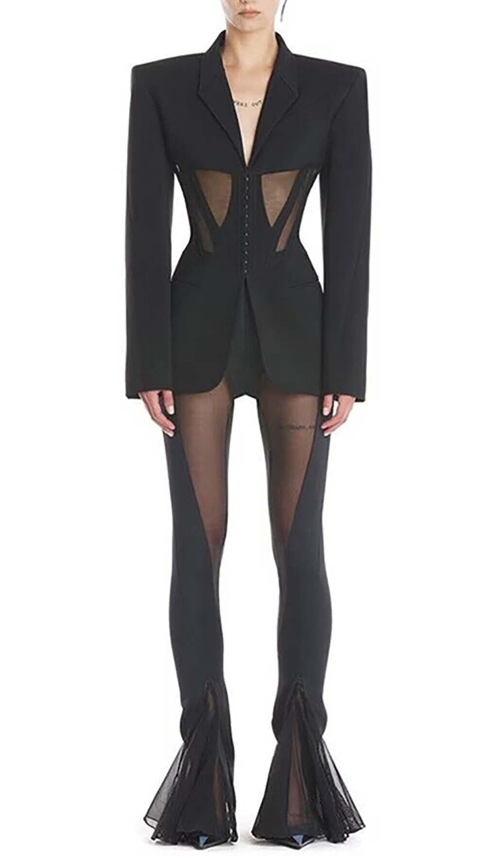 PANELED PERSPECTIVE JACKET SUIT IN BLACK – AIIZIE