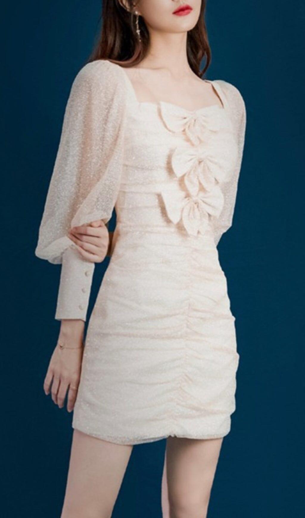 BOW STREAMER MESH PLEATED DRESS IN BEIGE – AIIZIE